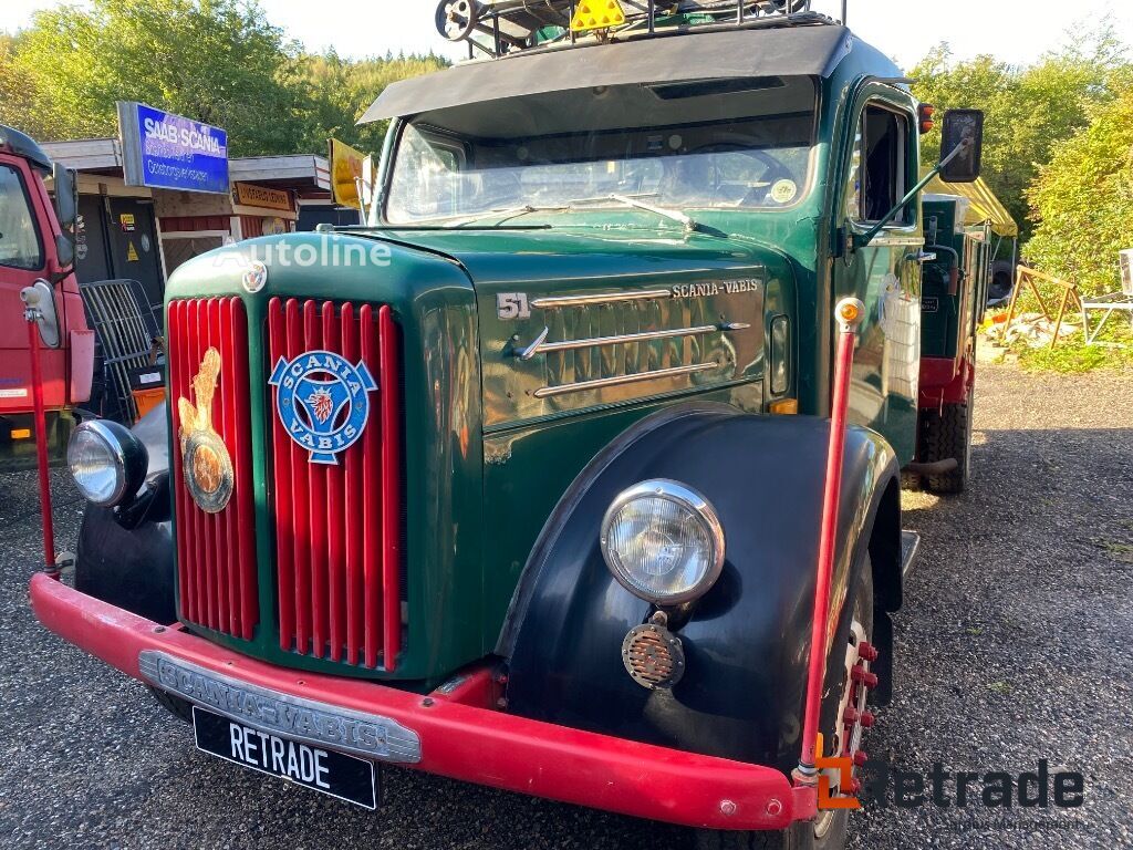 Prodaje se Scania L 51 46 113 kamion s ravnom platformom na aukciji
