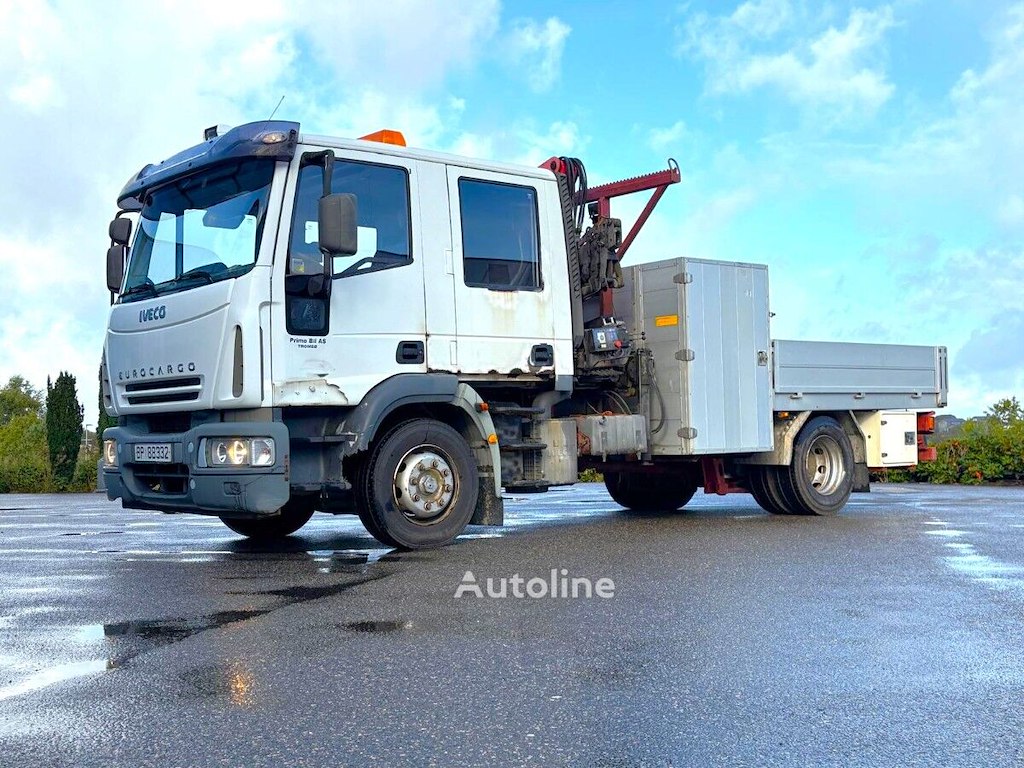 Prodaje se IVECO 120E24 kamion s ravnom platformom na aukciji
