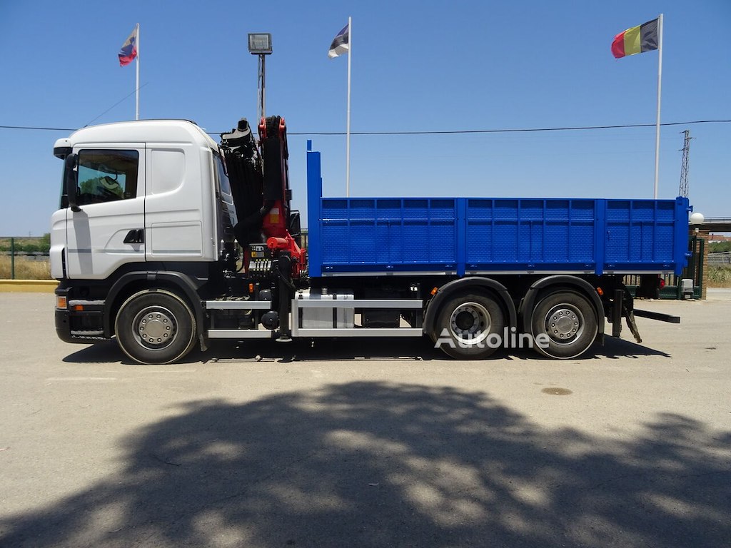 Scania R 500 kamion s ravnom platformom