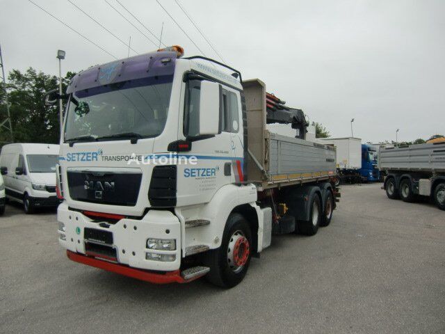 MAN TGS 26.400 3-Seitenkipper, 6x2-2 Lenkachse HIAB 144ES -3DUO kamion s ravnom platformom