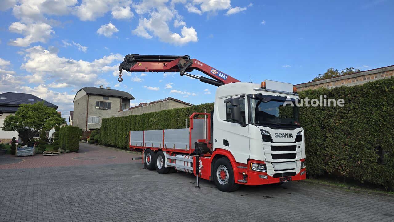 Scania R520 V8 HMF 3220K8 - 21m kamion s ravnom platformom
