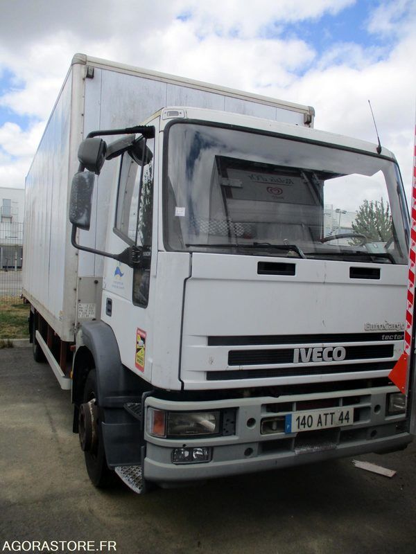 Prodaje se IVECO 150E24 kamion furgon na aukciji