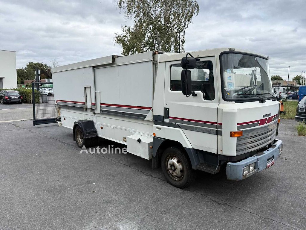 Prodaje se Nissan L50.09 kamion furgon na aukciji