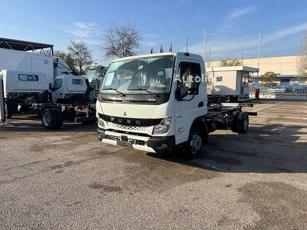 Novi Mitsubishi Fuso Canter kamion šasija