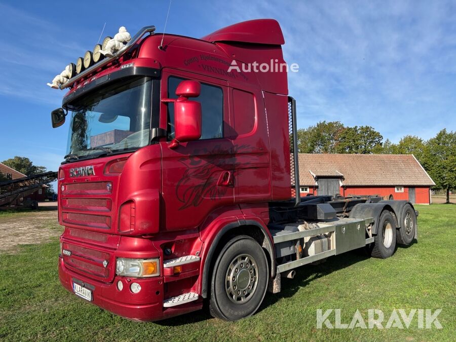 Prodaje se Scania R500 rol kiper sa kukom na aukciji