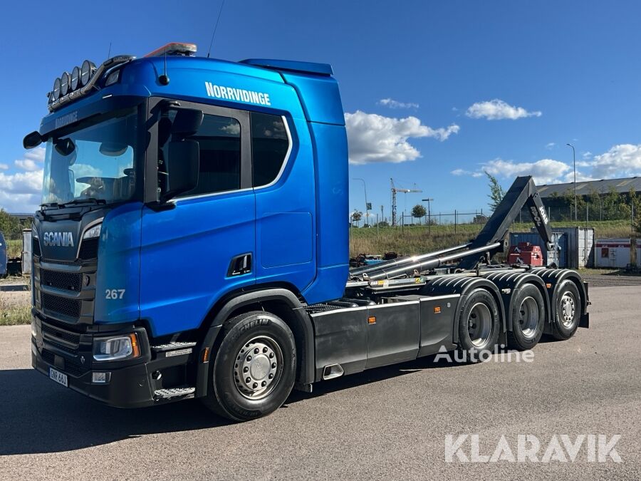 Prodaje se Scania R520 rol kiper sa kukom na aukciji