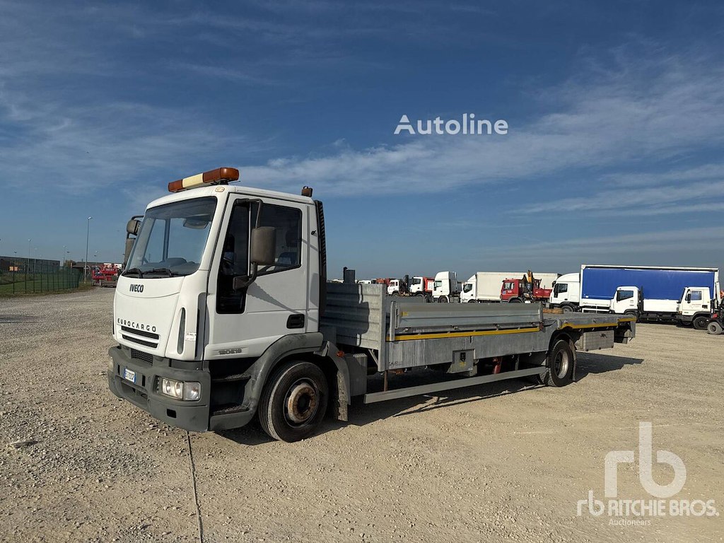 Prodaje se IVECO EUROCARGO 120E1 4x2 autotransporter na aukciji