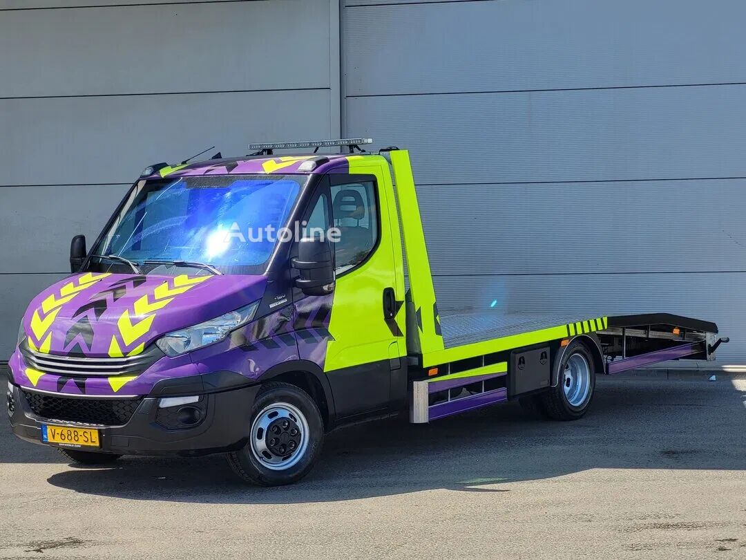 Prodaje se IVECO Daily 35C12 autotransporter na aukciji