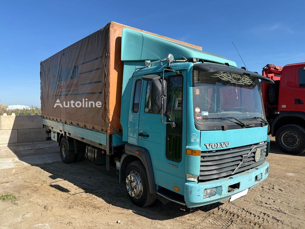 Volvo FL612 kamion s ceradom