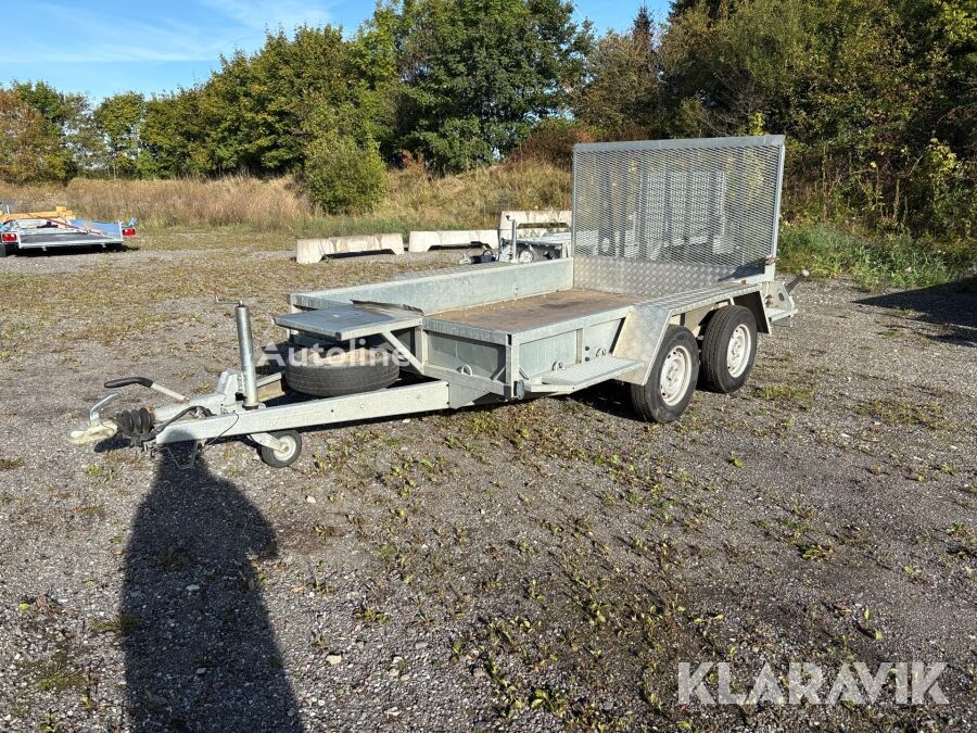 Prodaje se Variant 3518 M3 prikolicu za građevinske strojeve na aukciji