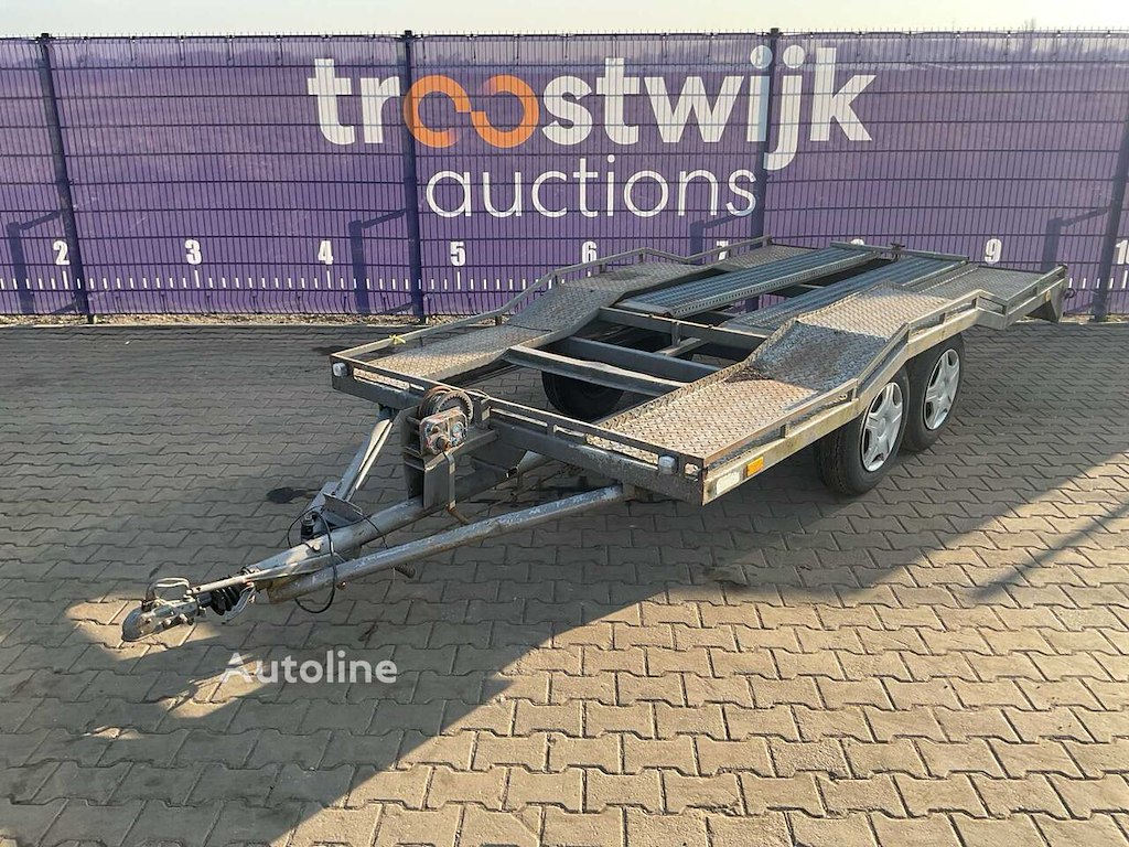 Prodaje se tiheco prikolicu za građevinske strojeve na aukciji