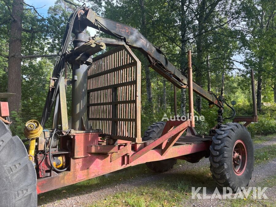 Prodaje se Skogsvagn med kran šumarsku prikolicu na aukciji