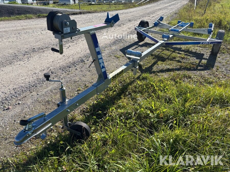 Prodaje se Tiki BN1500-c prikolicu za čamac na aukciji