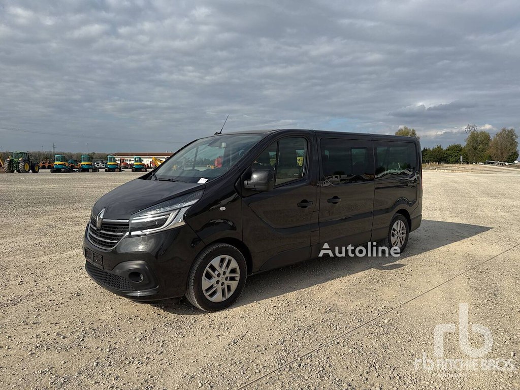 Prodaje se Renault TRAFIC 9-Seat Long Version turistički autobus na aukciji
