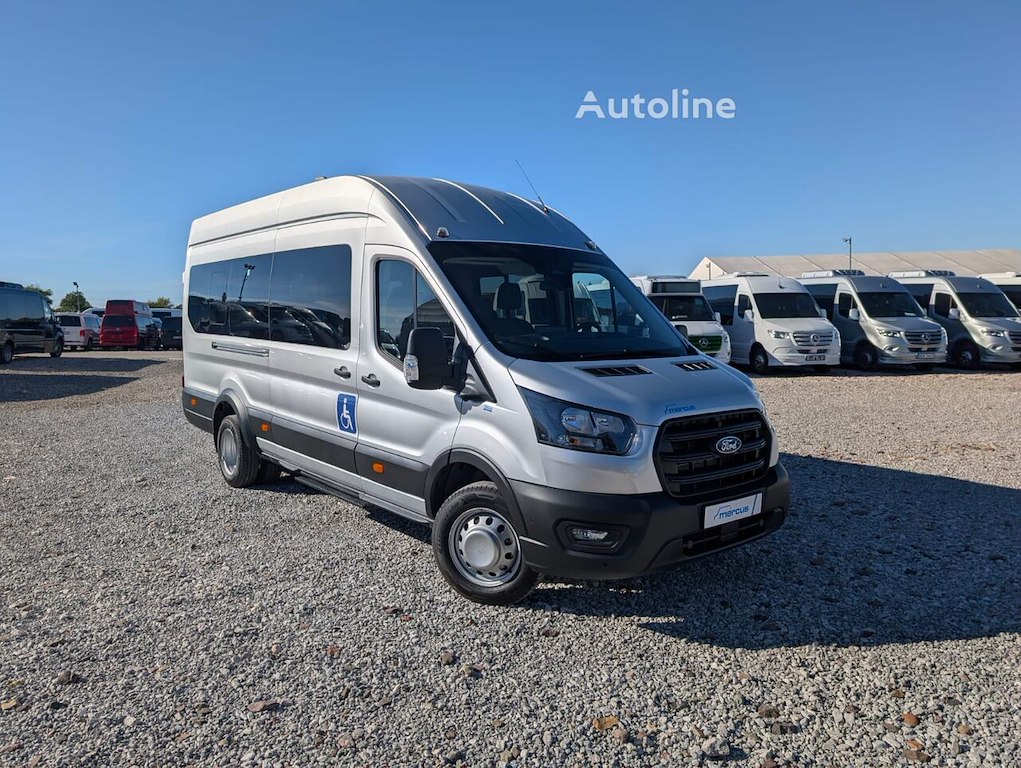 Novi Ford Transit putnički minibus