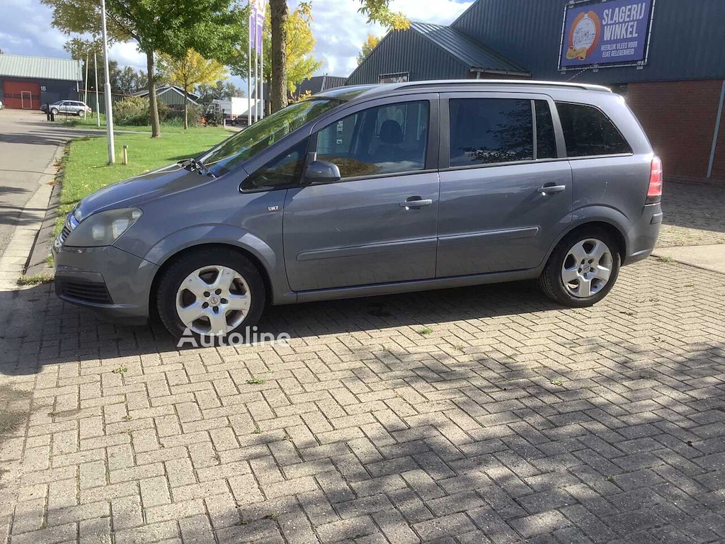 Prodaje se Opel Zafira 2.2 Executive minivan na aukciji