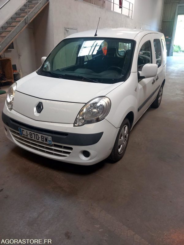 Prodaje se Renault KANGOO minivan na aukciji