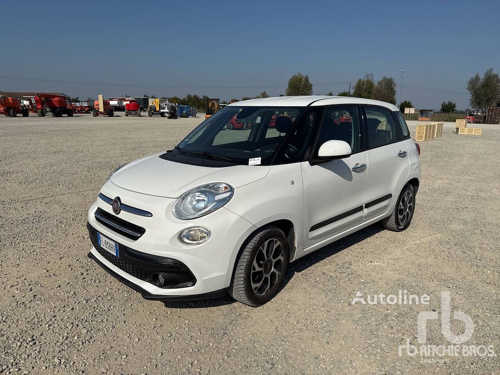 Prodaje se Fiat 500L krosover na aukciji