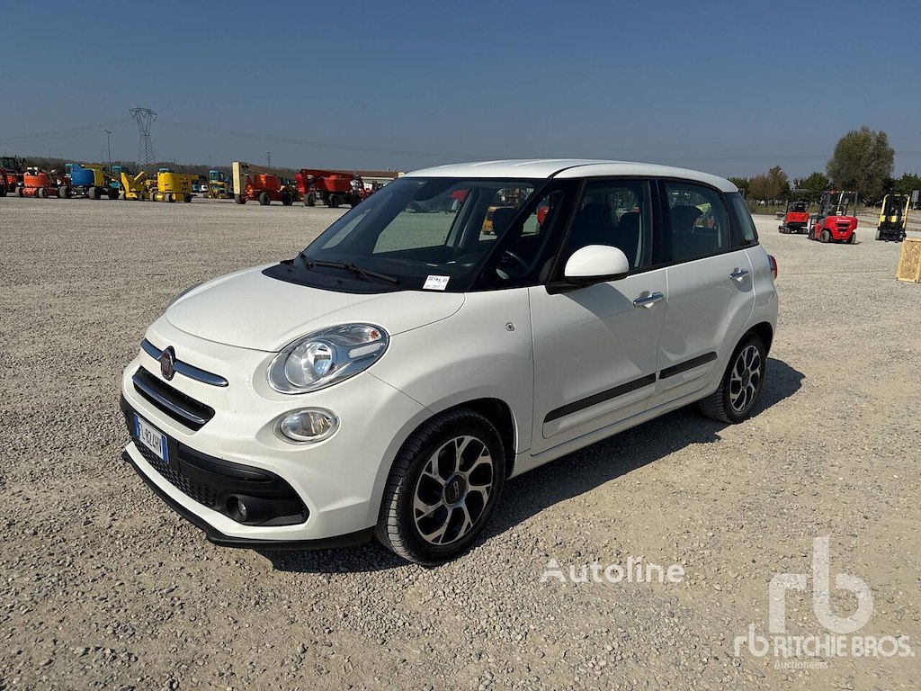 Prodaje se Fiat 500L krosover na aukciji