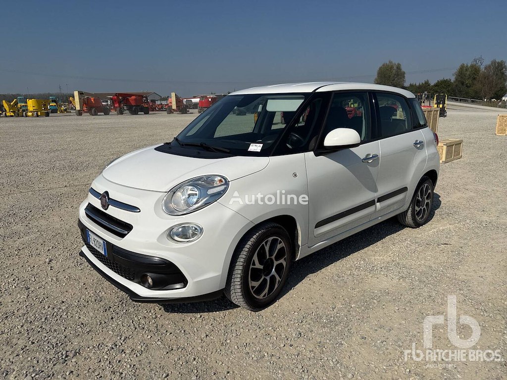 Prodaje se Fiat 500L krosover na aukciji