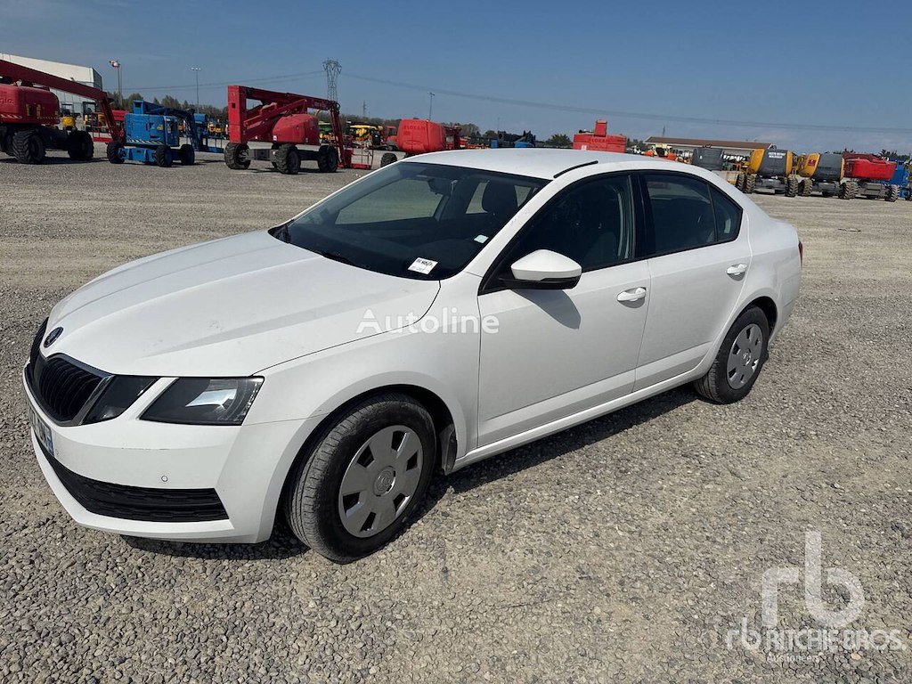 Prodaje se SKODA OCTAVIA krosover na aukciji