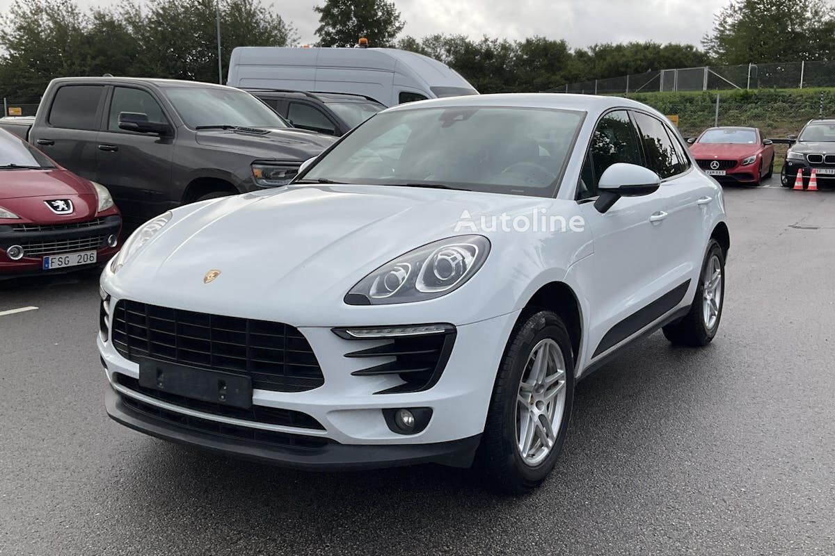 Prodaje se Porsche Macan krosover na aukciji