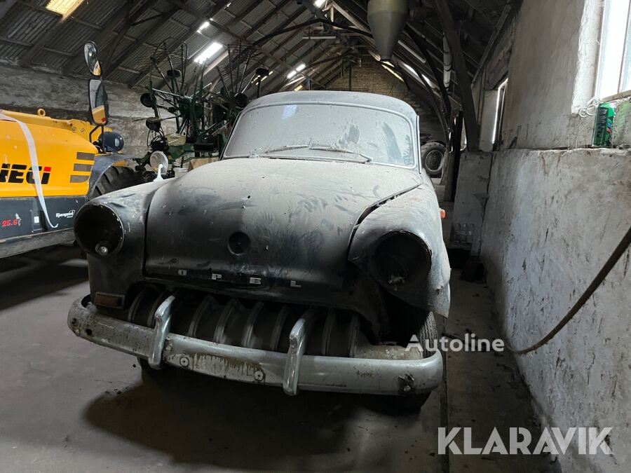 Prodaje se Opel Rekord hečbek na aukciji