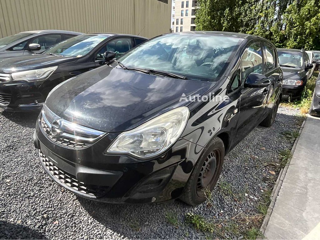 Prodaje se Opel Corsa hečbek na aukciji