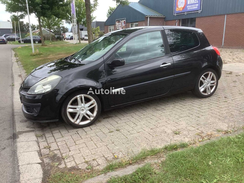 Prodaje se Renault Clio 1.2 TCE Dynamique S hečbek na aukciji