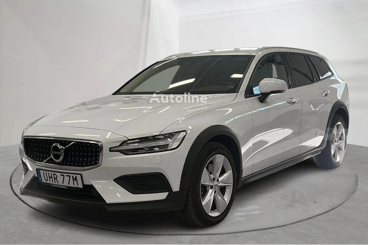 Prodaje se Volvo V60 Cross Country karavan na aukciji
