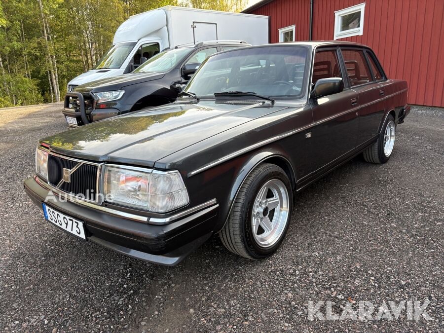 Prodaje se Volvo 240 GL D24 sedan na aukciji
