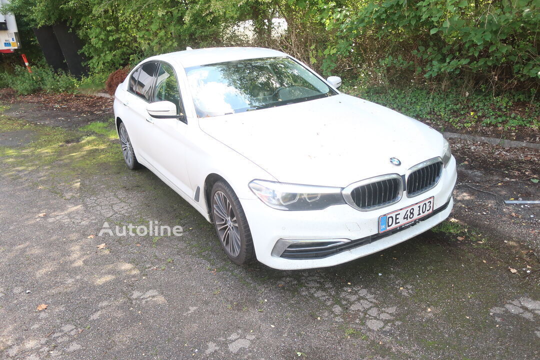 Prodaje se BMW 530E sedan na aukciji