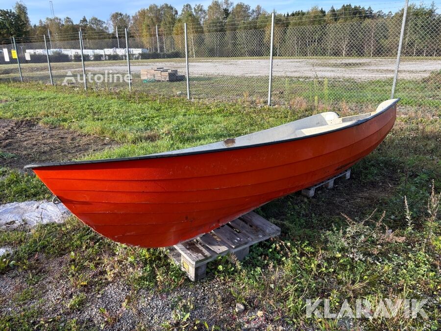 Prodaje se Örnvik 415 čamac na aukciji