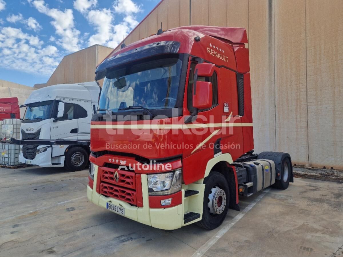Renault T440 tegljač