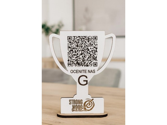 **Stalak za recenzije kupaca sa QR kodom **
