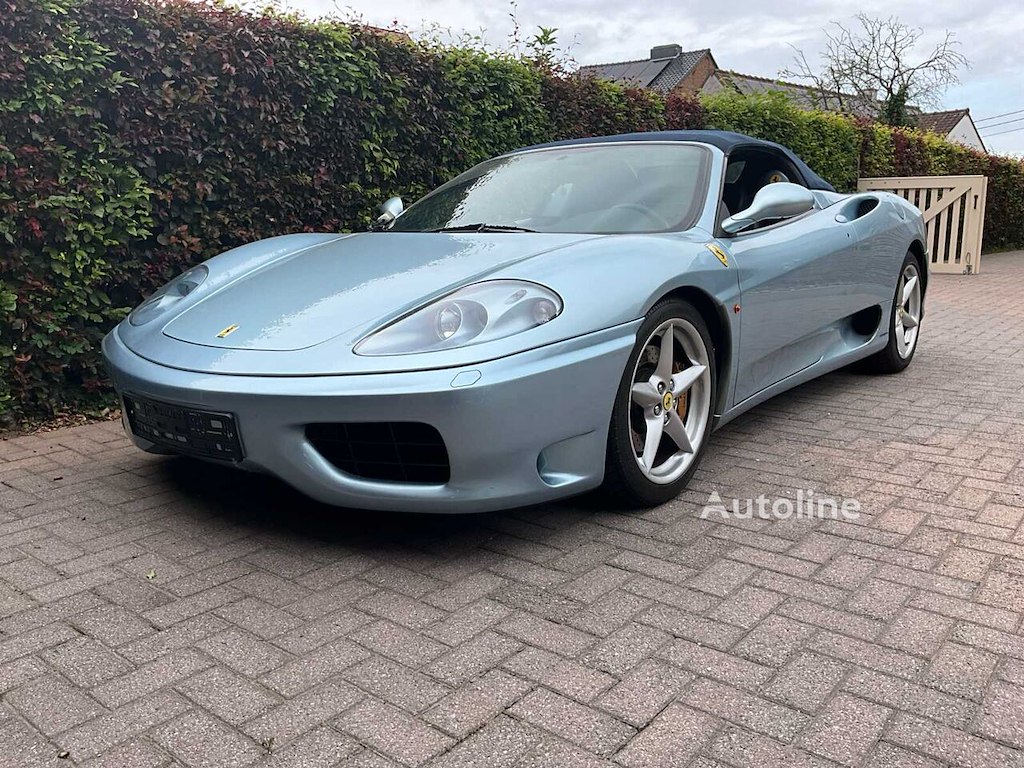 Prodaje se Ferrari Spider 360 automobil na aukciji