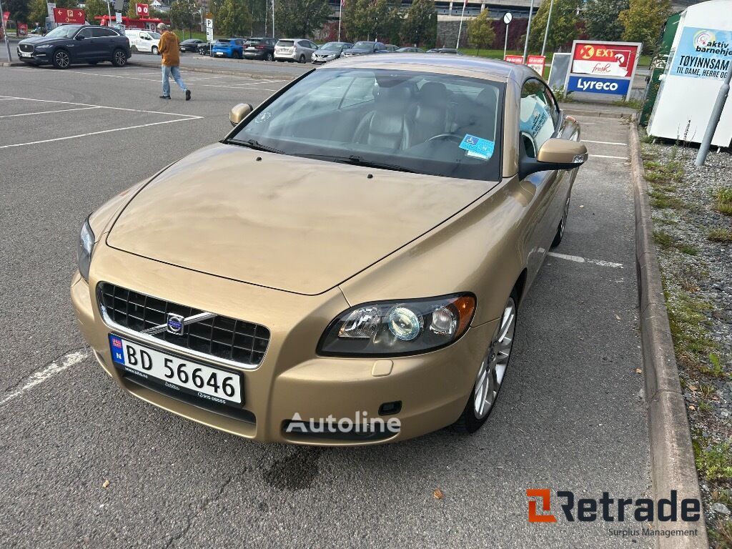 Prodaje se Volvo T5 automobil na aukciji
