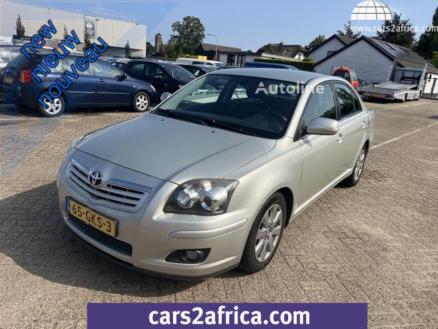 Toyota Avensis 1.8 VVTi Luna Business automobil