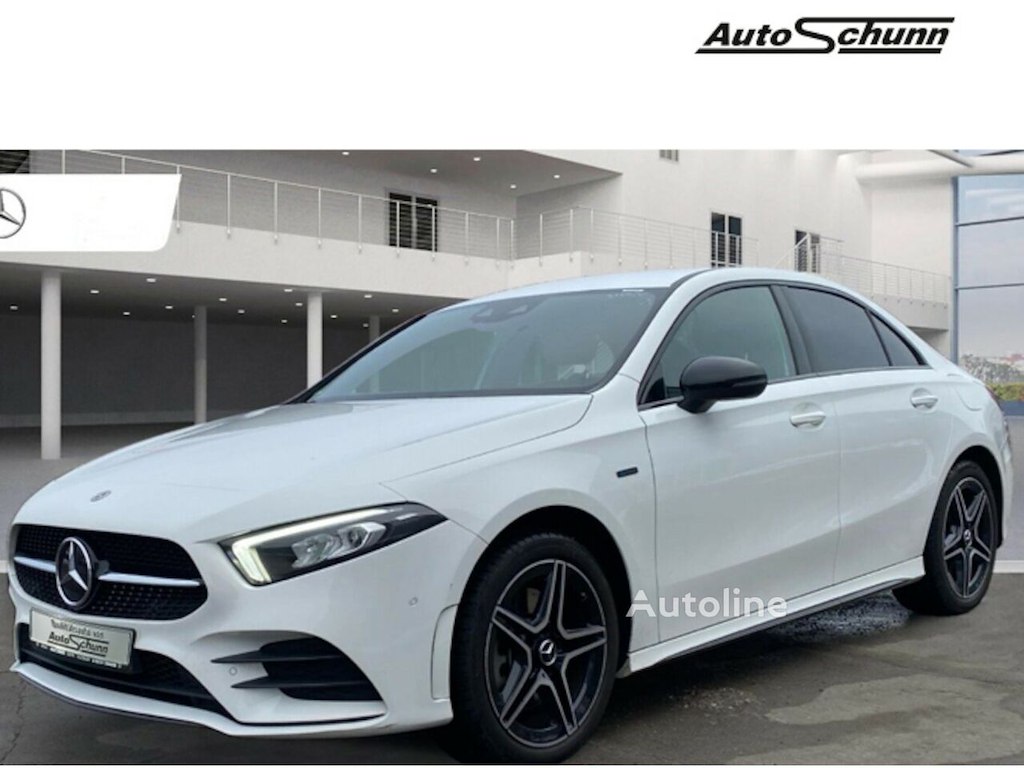 Mercedes-Benz A 250 e AMG automobil