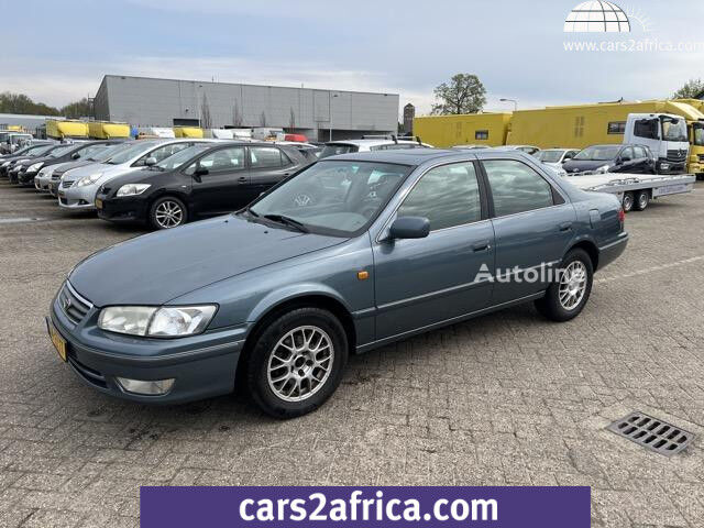 Toyota Camry 2.2i GX automobil