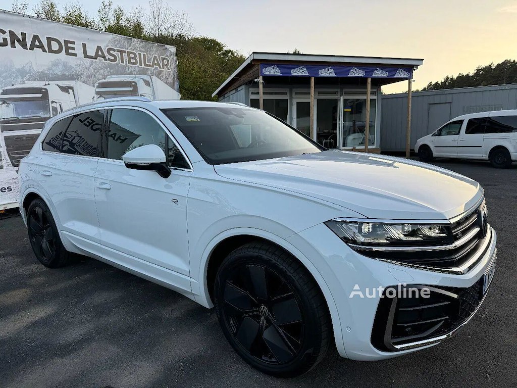 Volkswagen Touareg R-Line TDI 286HP, 4.000km, 2024 automobil