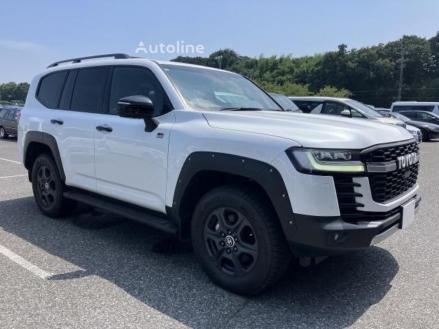 Toyota LAND CRUISER 300 automobil
