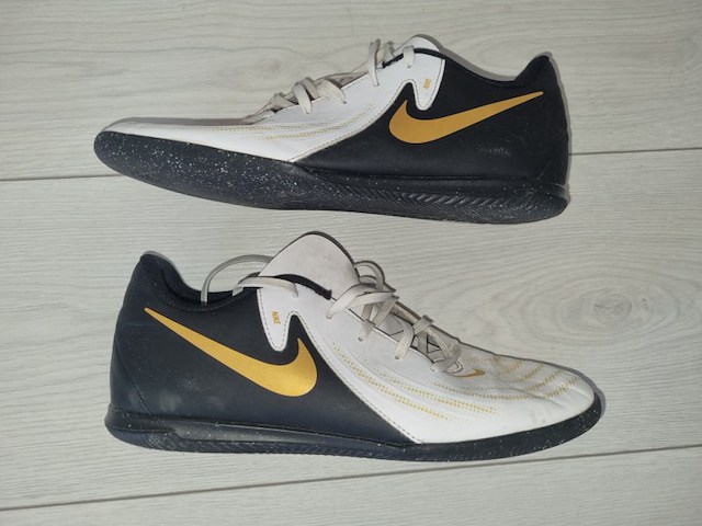 Nike patike za fudbal broj 40