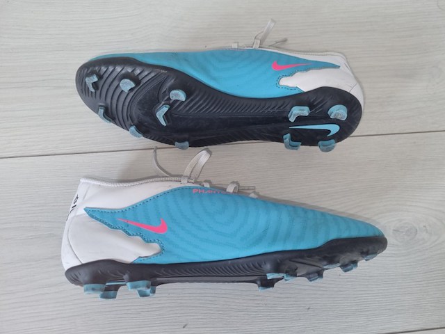 Nike kopačke phantom 38 broj