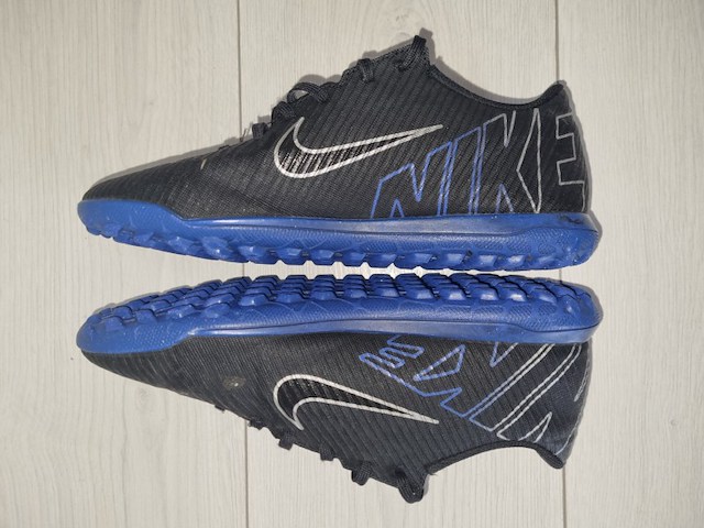 Nike patike za fudbal 38 broj 25 cm