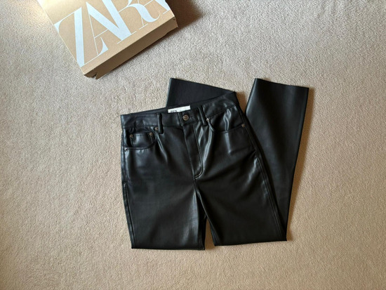 Zara kožne pantalone