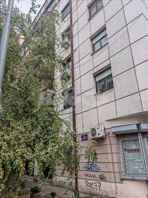 Kompletno renoviran i namešten stan na Dorćolu