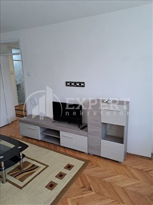 Izdaje se stan u centru grada!