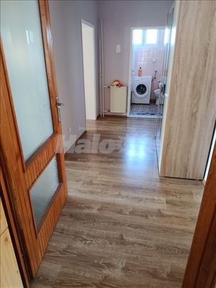 Izdaje se stan u kuci
