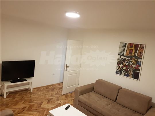 Stan u blizini T.C Stadion 60m2 Vozdovac